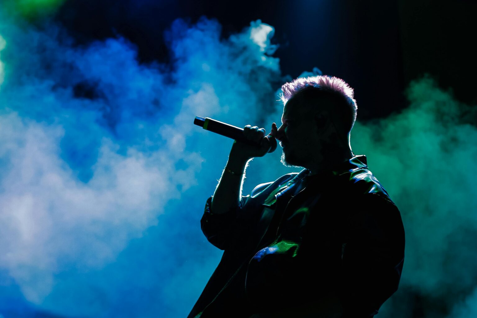 【stanの意味】流行語の語源から使い方・注意点まで徹底解説 - HIP HOP BASE